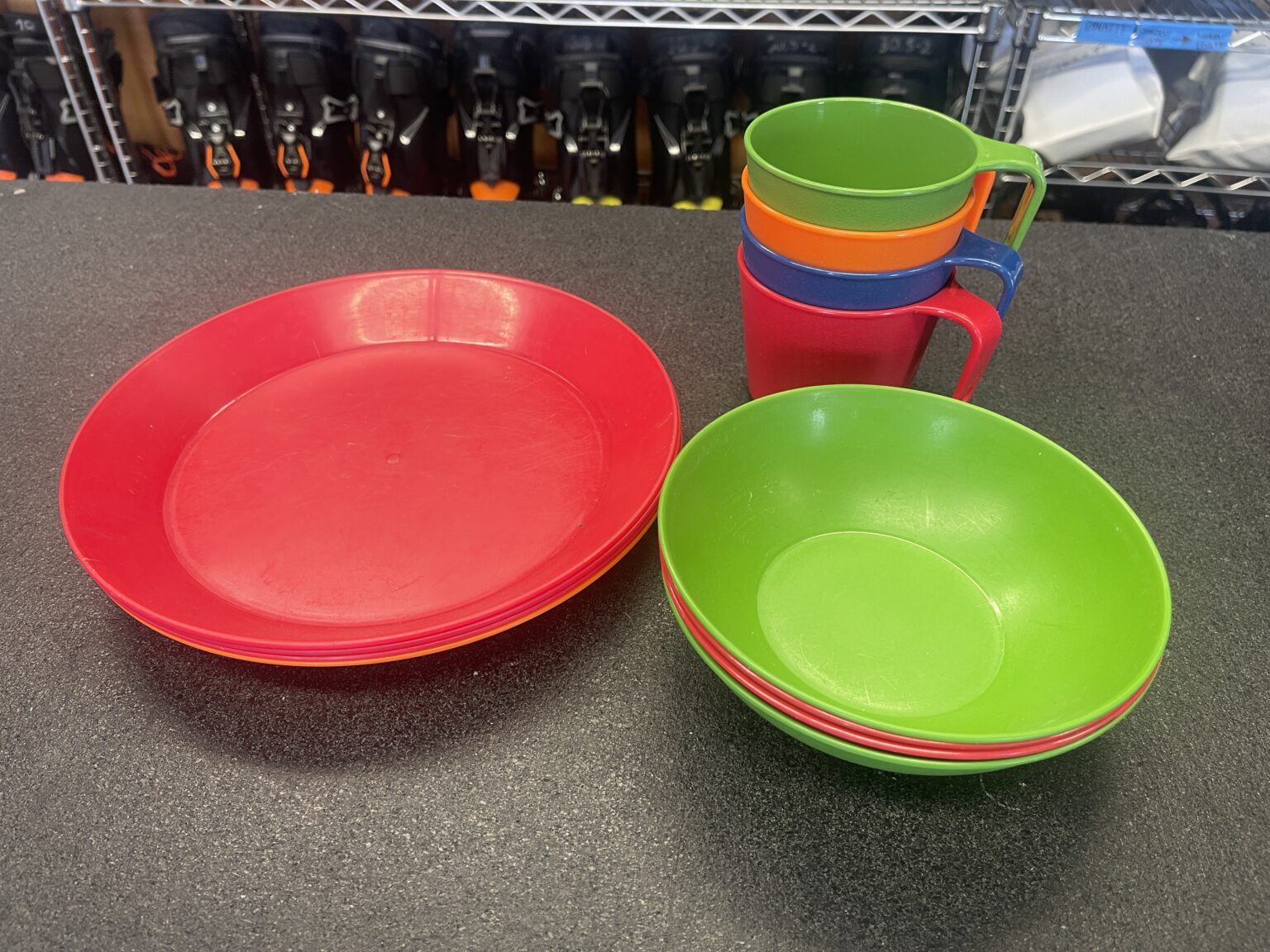 GSI Table Set (Plates, Bowls, Cups) - Teton Backcountry Rentals GSI Table Set (Plates, Bowls, Cups) - Teton Backcountry Rentals